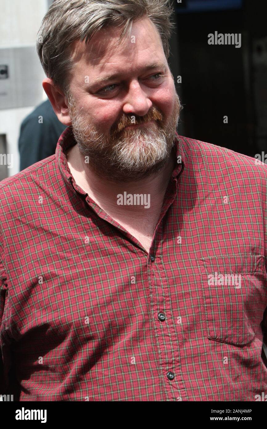 Guy garvey 2016 hi-res stock photography and images - Alamy