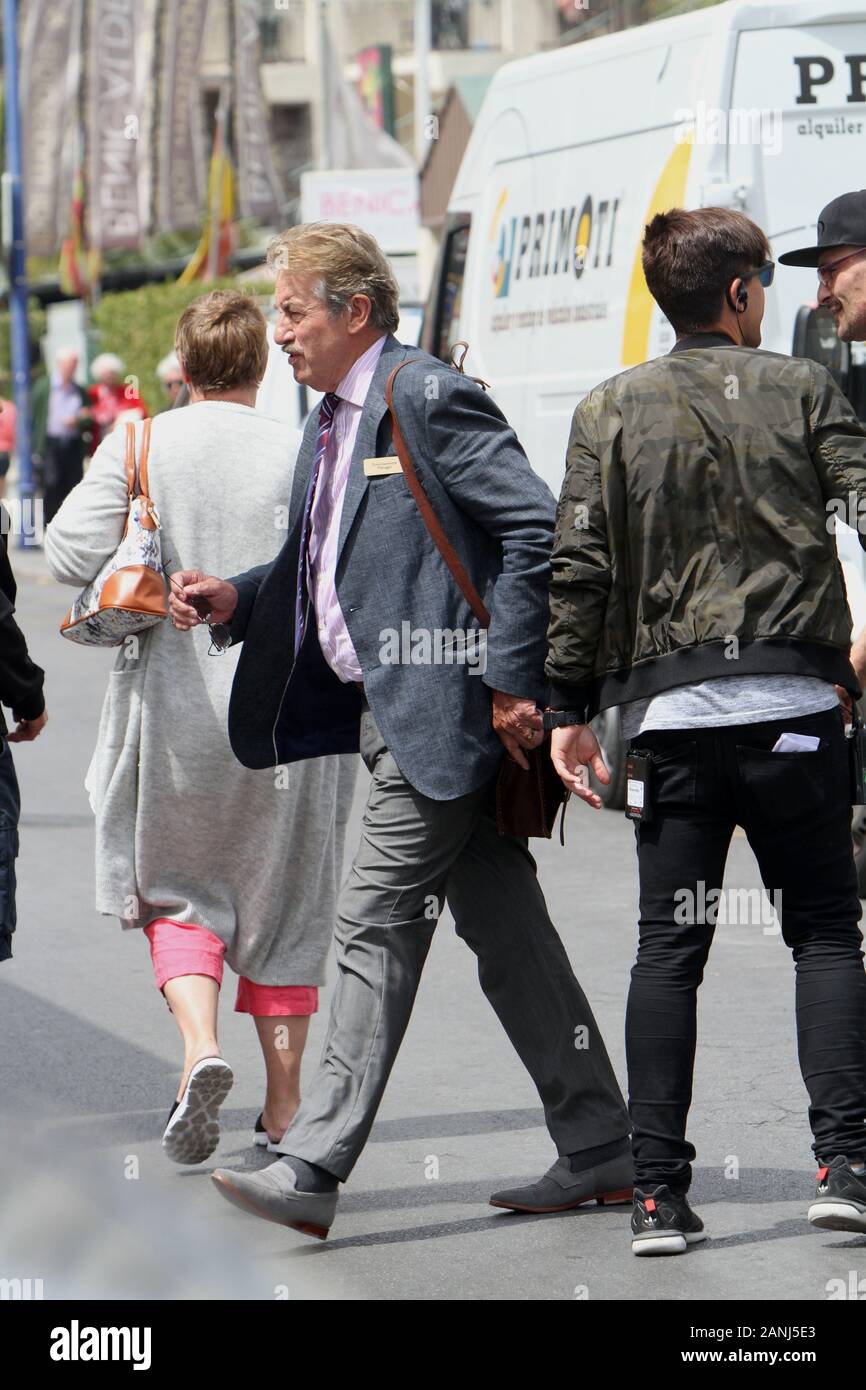 Only fools bar hi-res stock photography and images - Alamy