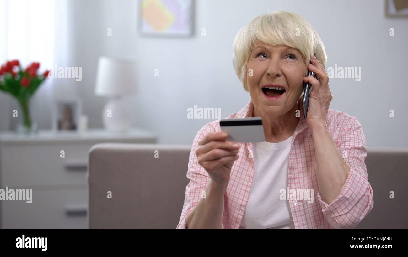 Old people paying card hi-res stock photography and images - Alamy