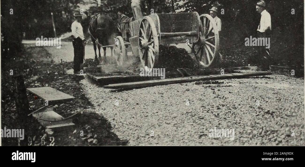 Bitumen mixing hi-res stock photography and images - Alamy