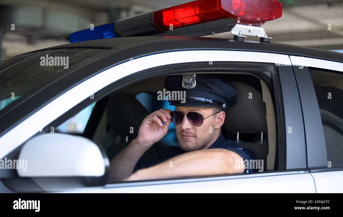Policeman With Sunglasses High Resolution Stock Photography and Images ...
