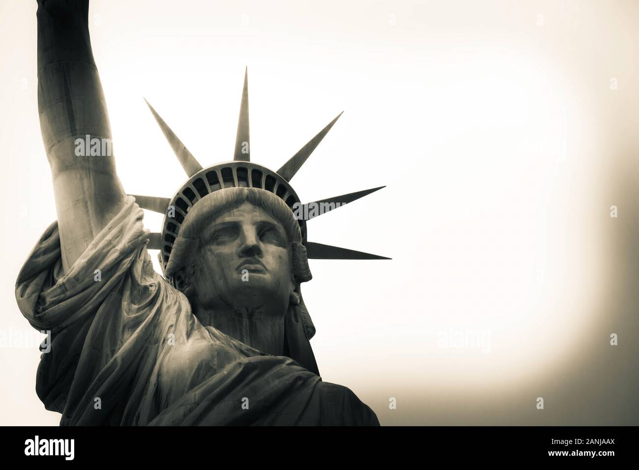 Statue neutral background hi-res stock photography and images - Alamy