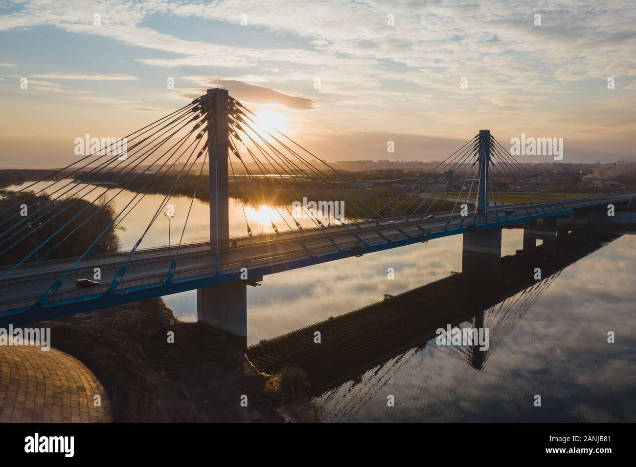 Day bridge hi-res stock photography and images - Alamy