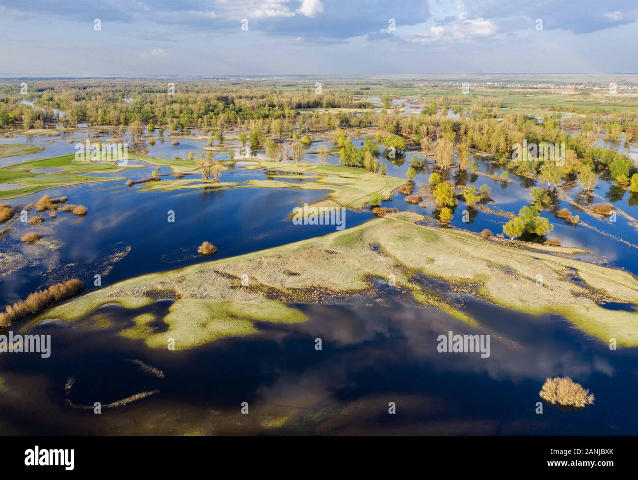 Overflow spring hi-res stock photography and images - Alamy