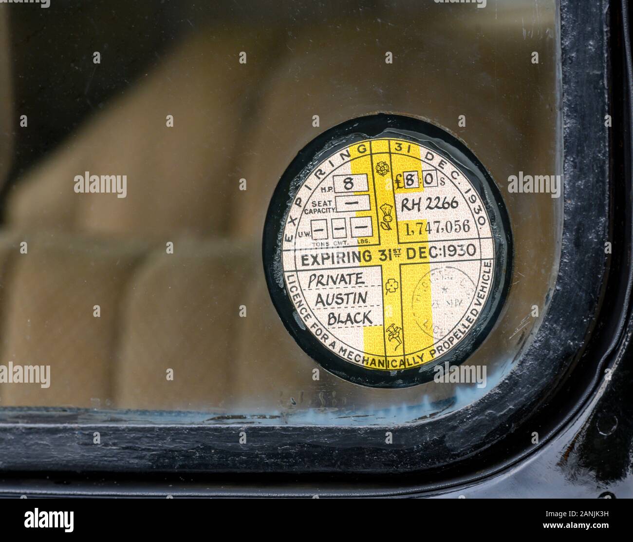 Vehicle excise licence disc hi-res stock photography and images - Alamy