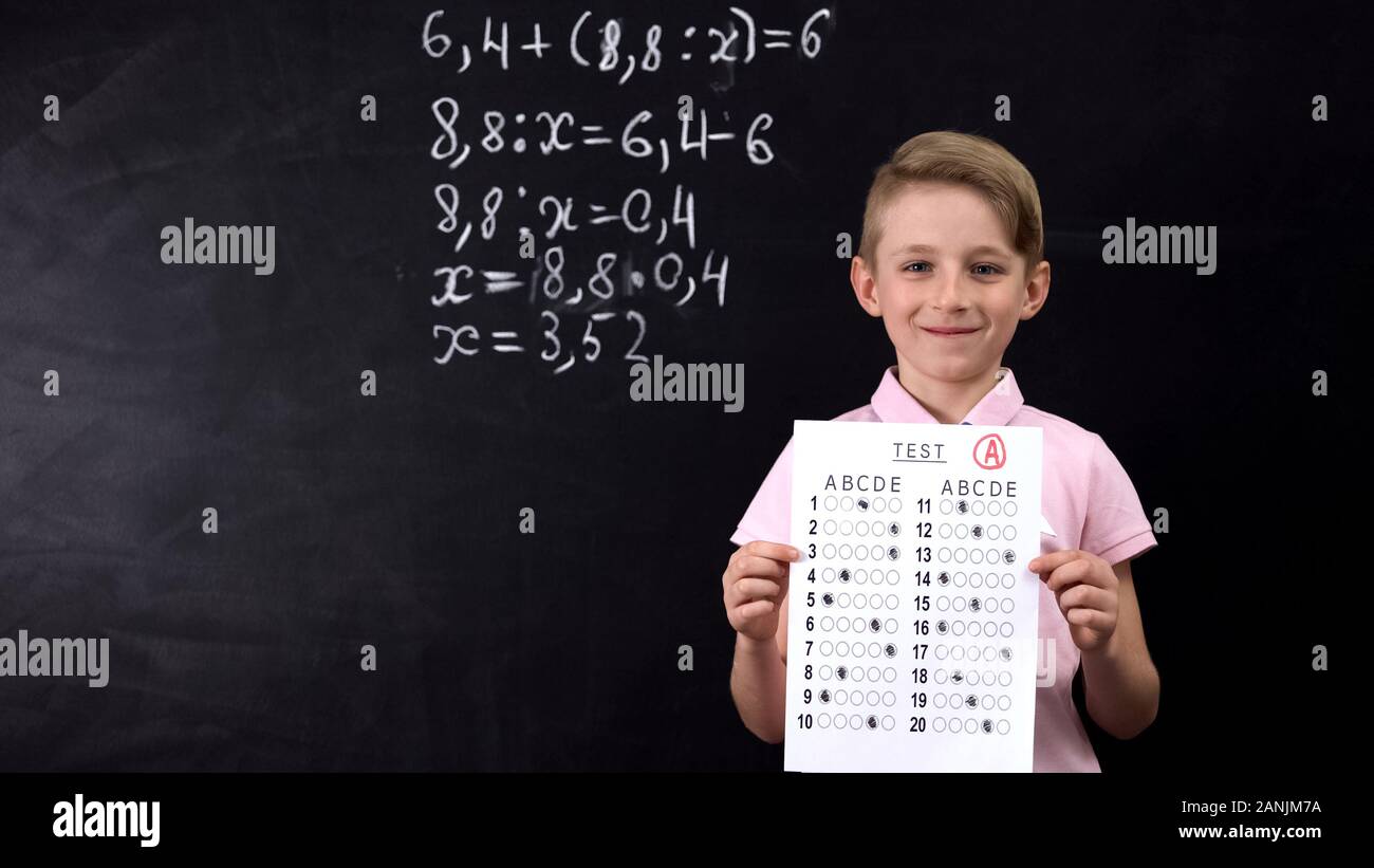 Student school written test hi-res stock photography and images - Alamy