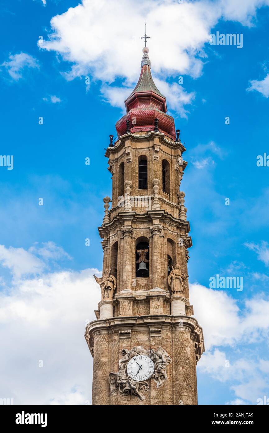 View of beautiful buildings in Zaragoza Stock Photo - Alamy