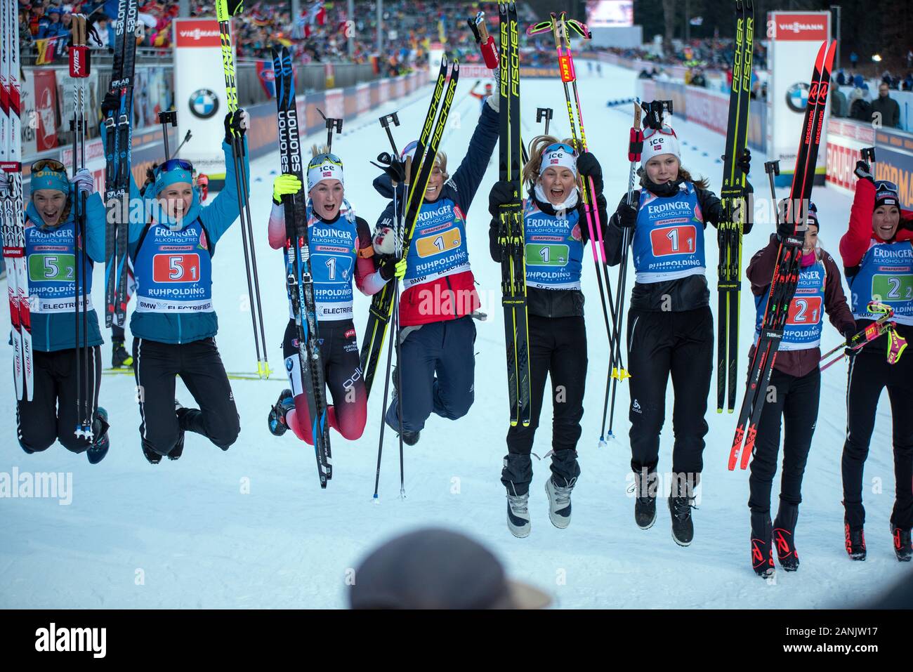 Ruhpolding, Germany. 17th Jan, 2020. cheers and joy at Anais Bescond ...