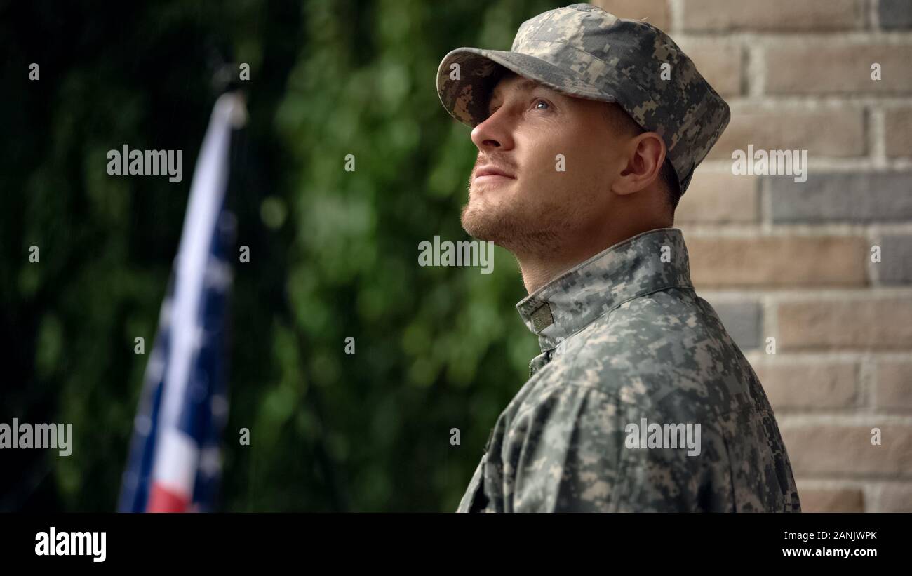 Happy soldier hi-res stock photography and images - Alamy
