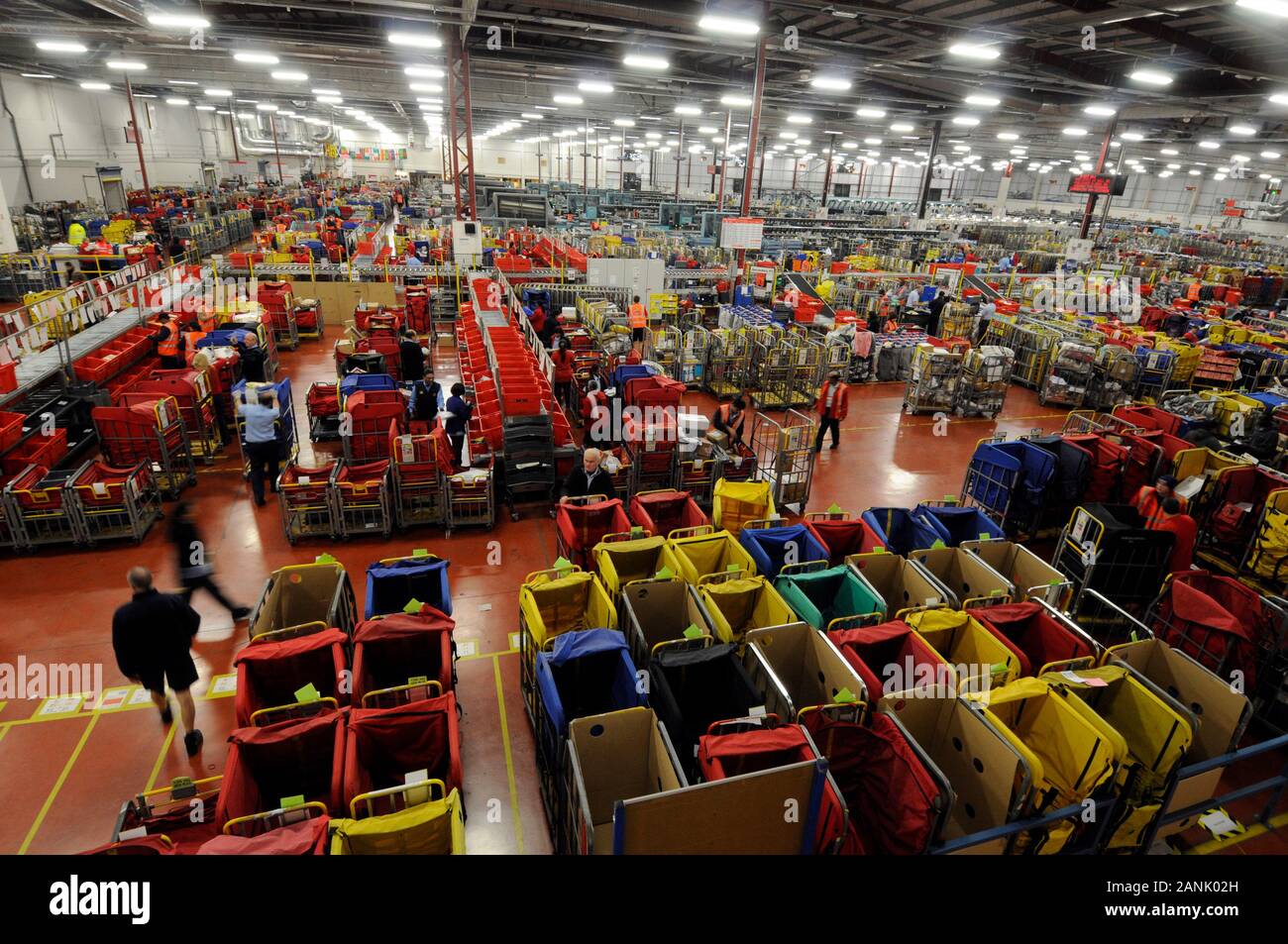 The Royal mail sorting office at Gatwick handling 6 million letters a ...