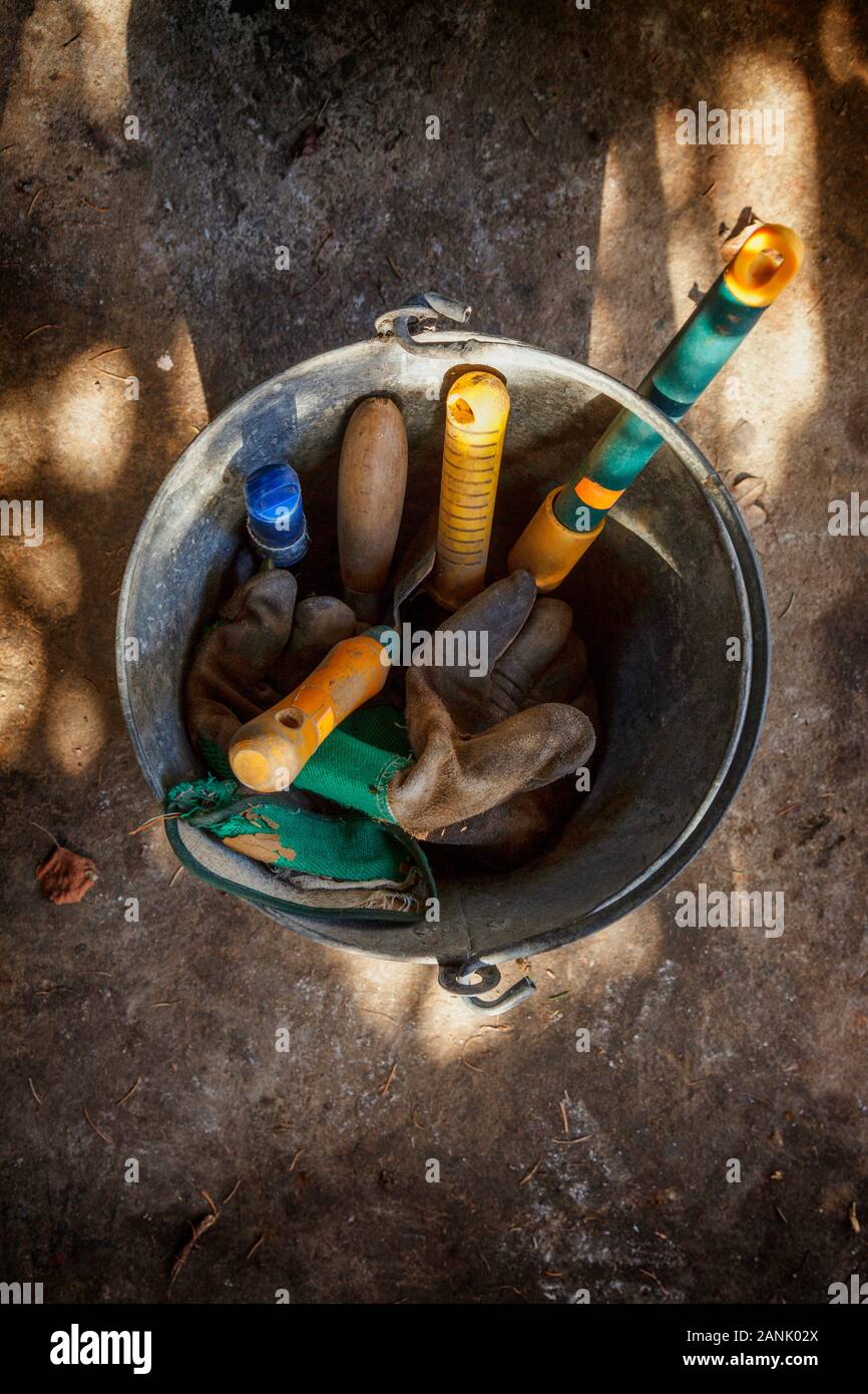 Gardening tools cleaning tools hi-res stock photography and images - Alamy
