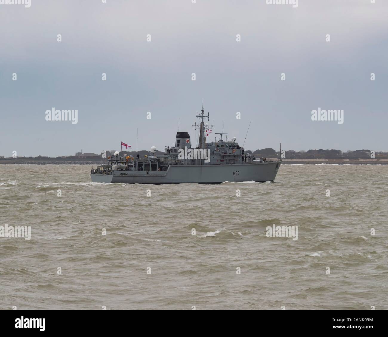 Hunt-class Mine destroyer HMS Huworth in Spithead Stock Photo - Alamy