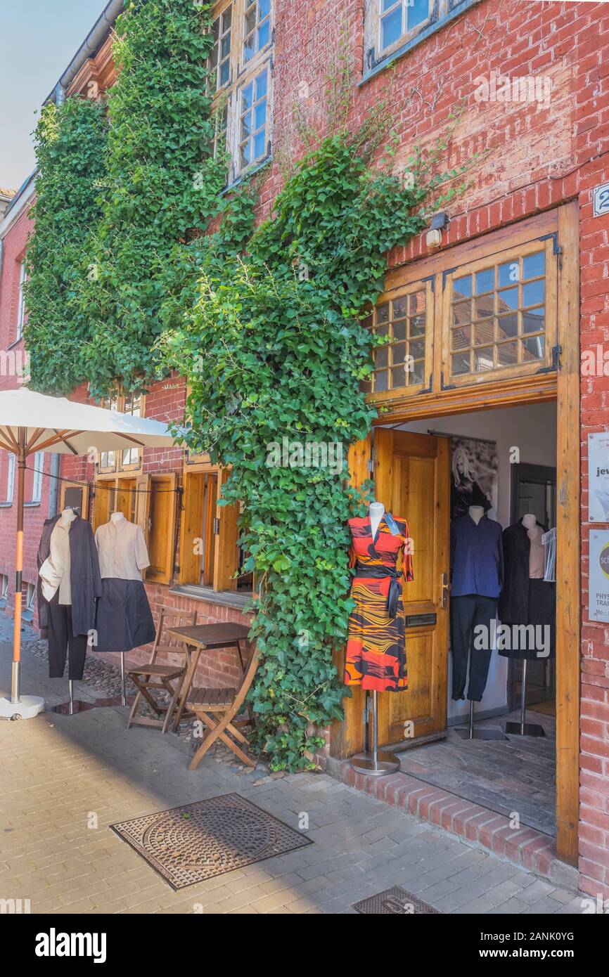 Buildings in the dutch quarter hi-res stock photography and images - Alamy