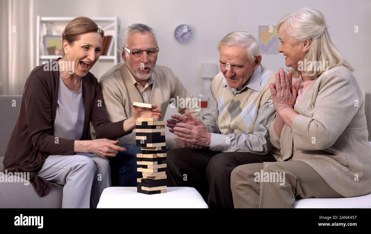 Active elderly people hi-res stock photography and images - Alamy