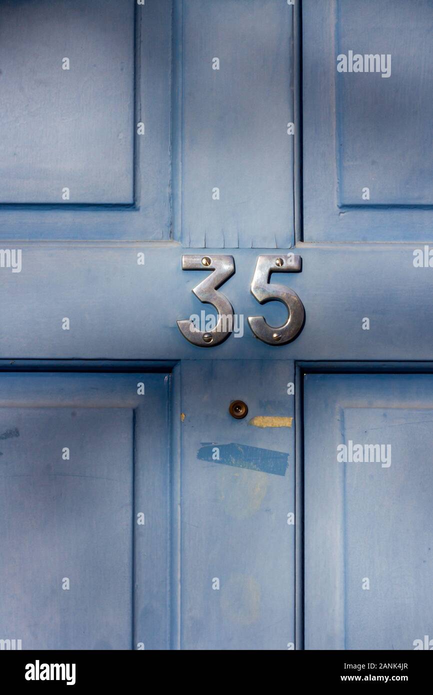Peephole door number hi-res stock photography and images - Alamy