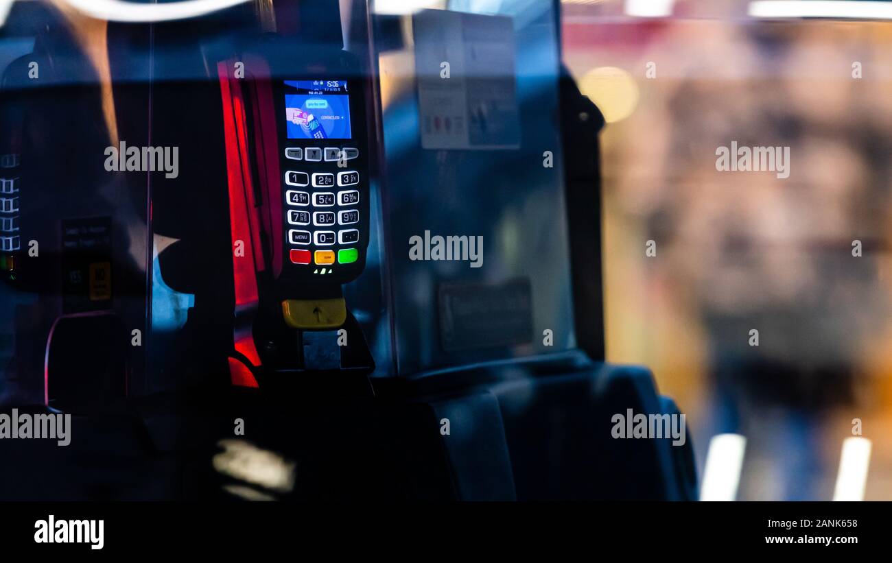 Bank customer window hi-res stock photography and images - Alamy