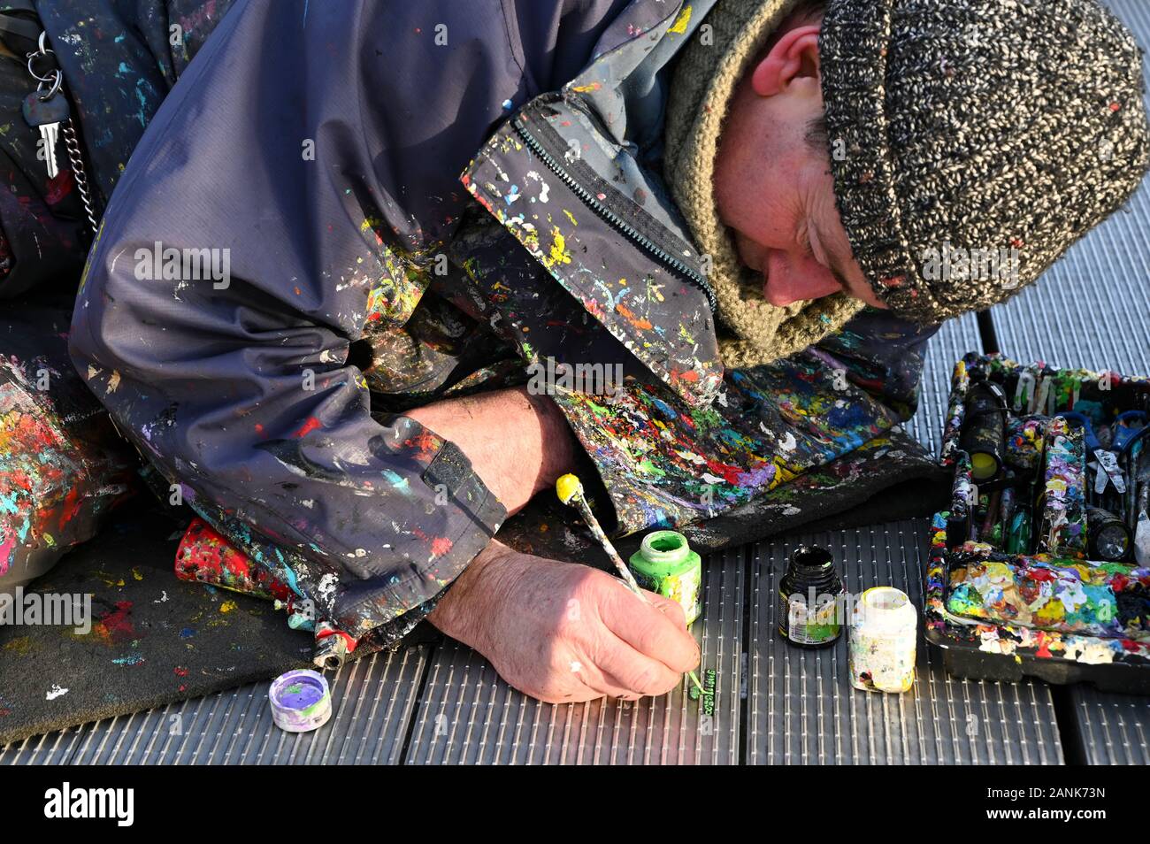 Chewing gum artist Ben Wilson creating miniature paintings on discarded ...