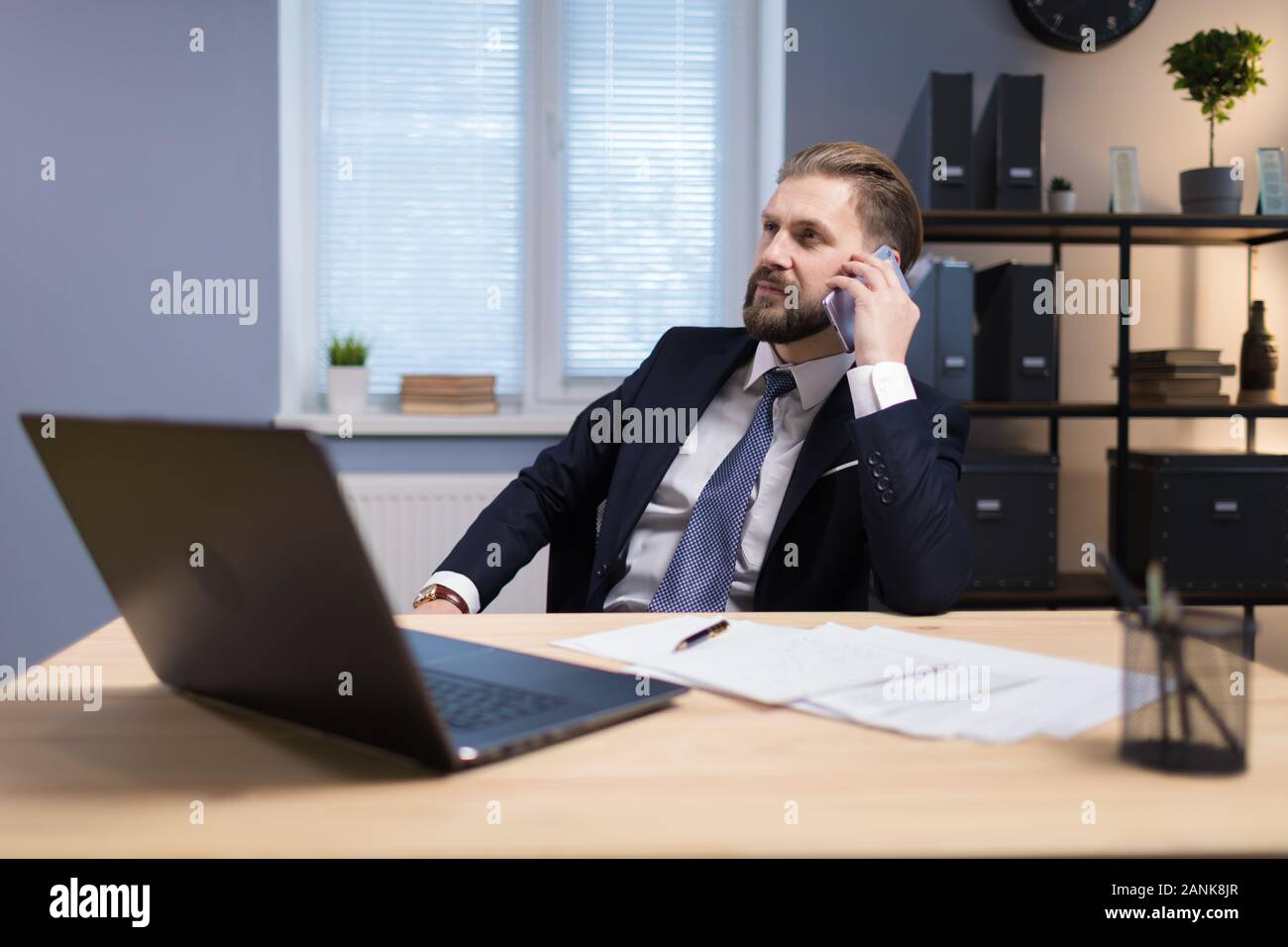 Conversation serious desk hi-res stock photography and images - Alamy