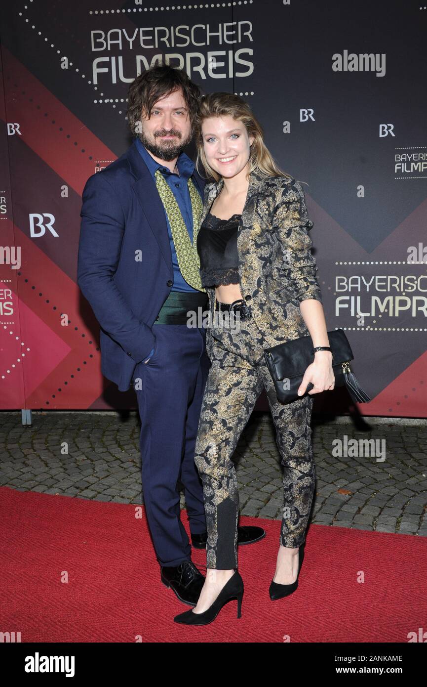 Munich, Germany. 17th Jan, 2020. The actors Lara Mandoki and Daniel ...
