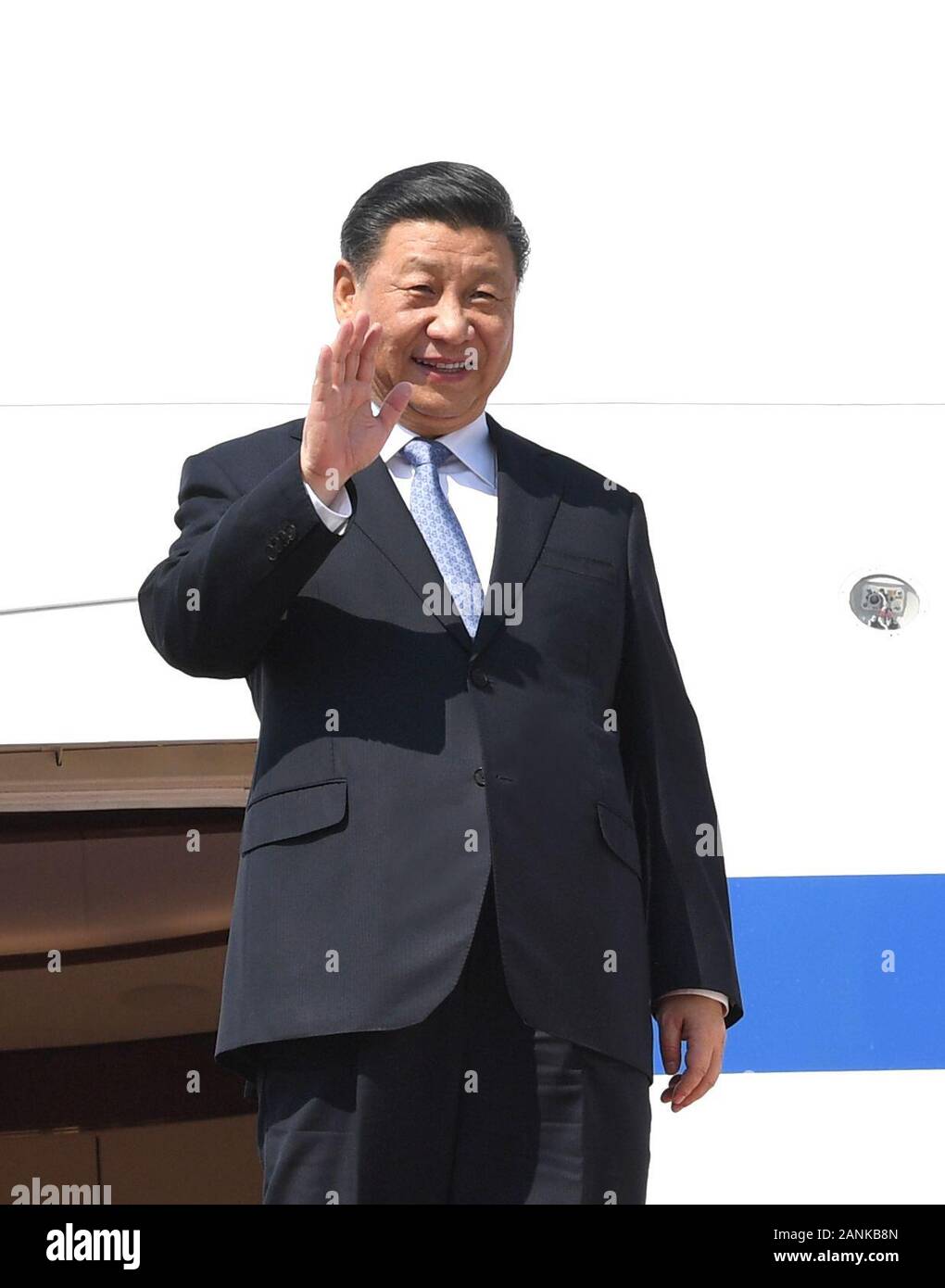 Nay Pyi Taw, Myanmar. 17th Jan, 2020. Chinese President Xi Jinping ...
