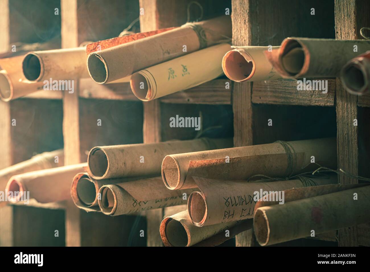 Papyrus scroll ancient library hi-res stock photography and images - Alamy