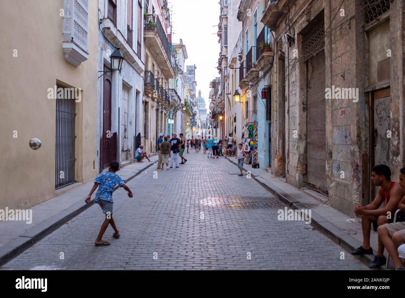 Street scene. Havana, Cuba Stock Photo - Alamy