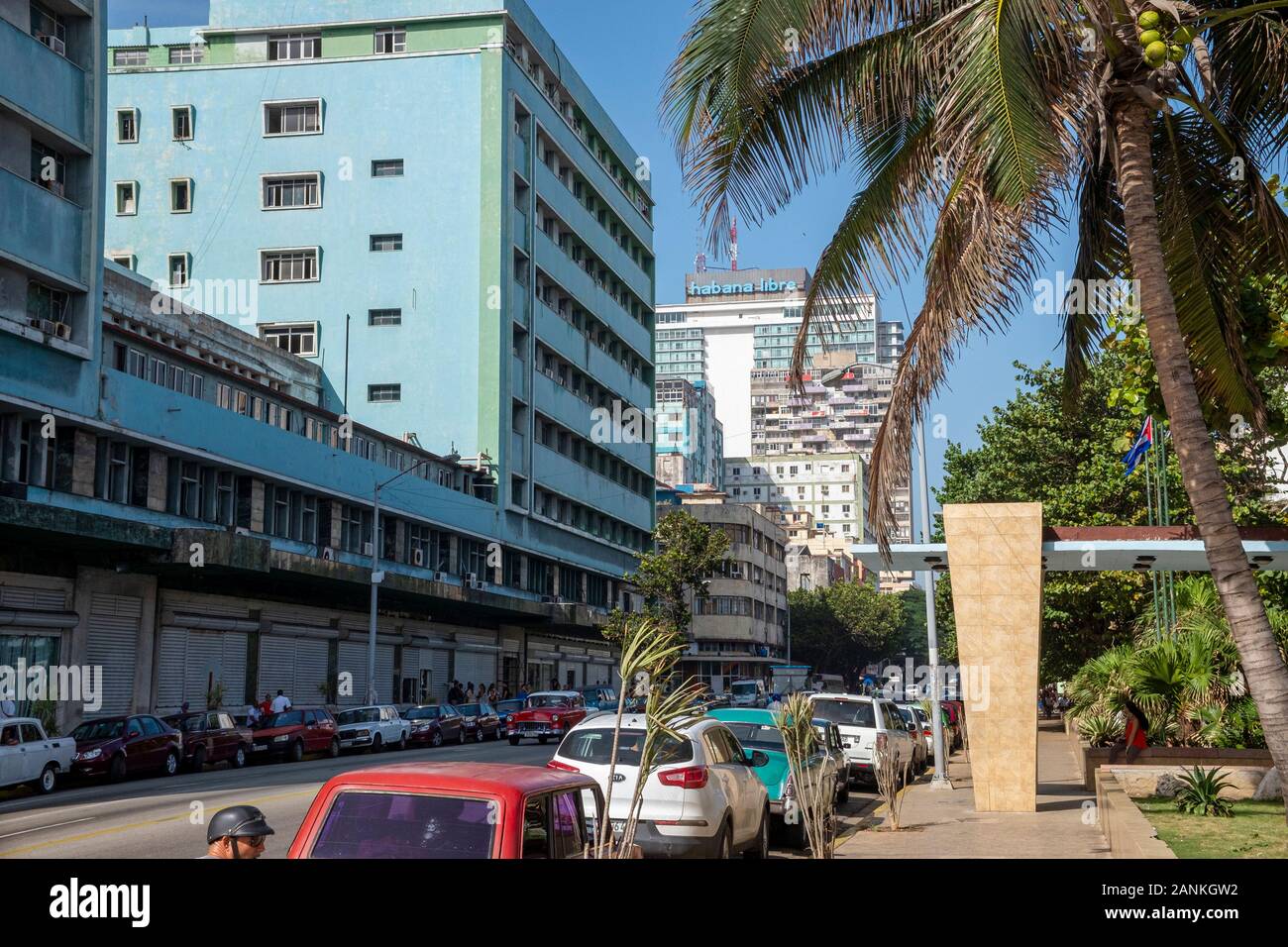 Street scene. Vedado, Havana, Cuba Stock Photo - Alamy