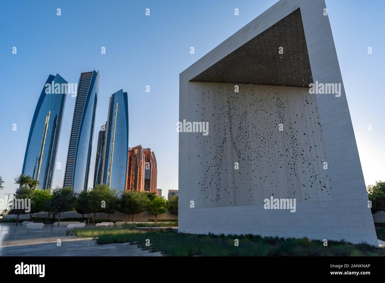Memorial to sheikh zayed bin sultan al nahyan hi-res stock photography ...
