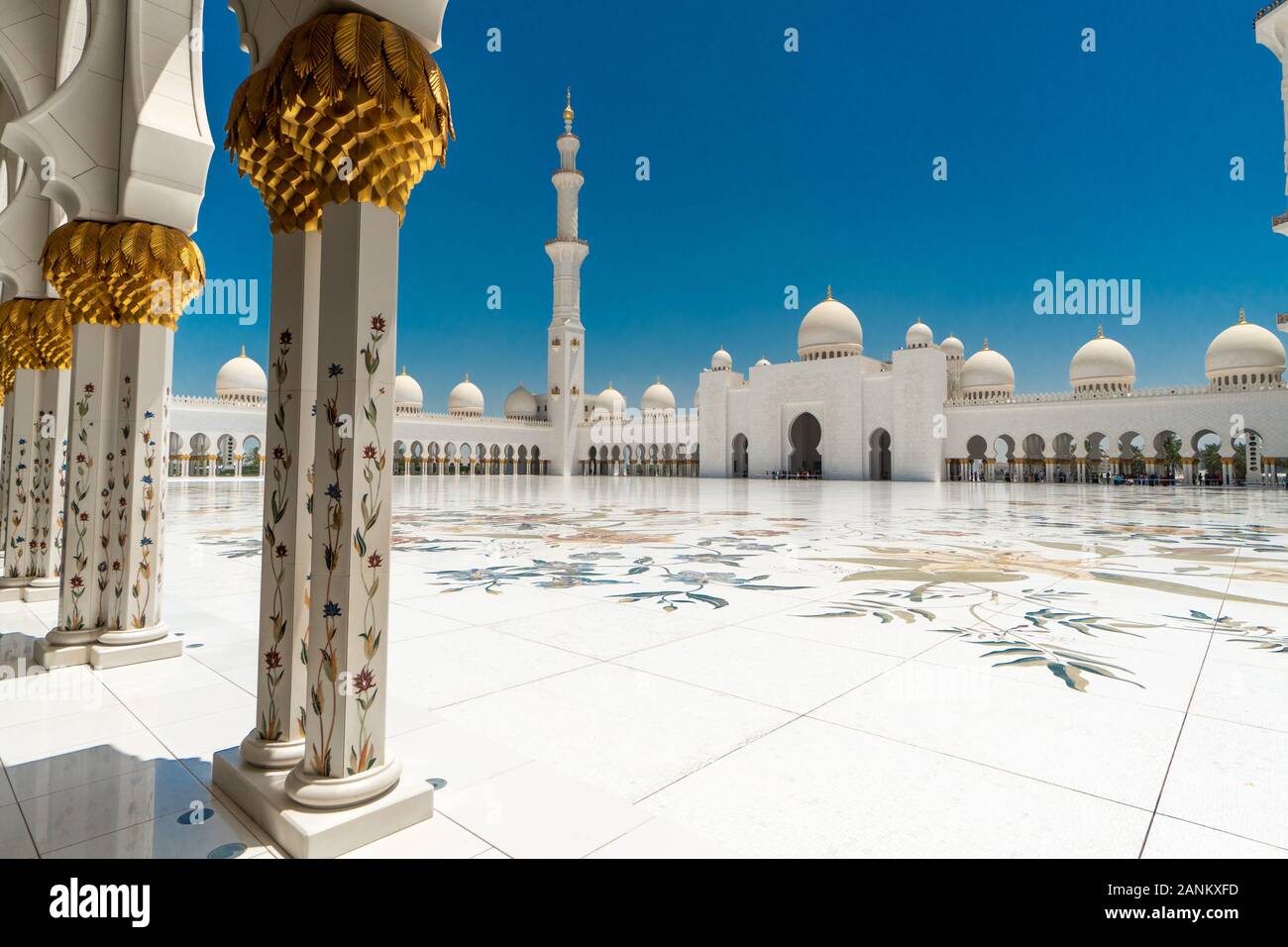 The Sheikh Zayed Grand Mosque is the most impressive tourist attraction ...