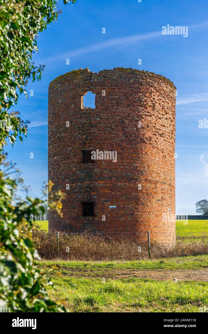Old brick silo in Knebworth Stock Photo - Alamy