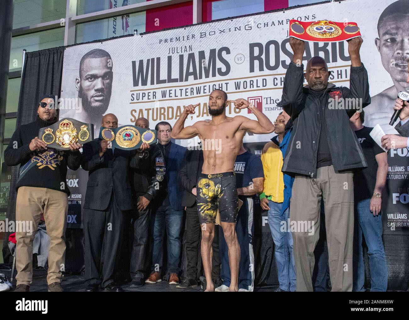 Champion scale hi-res stock photography and images - Alamy