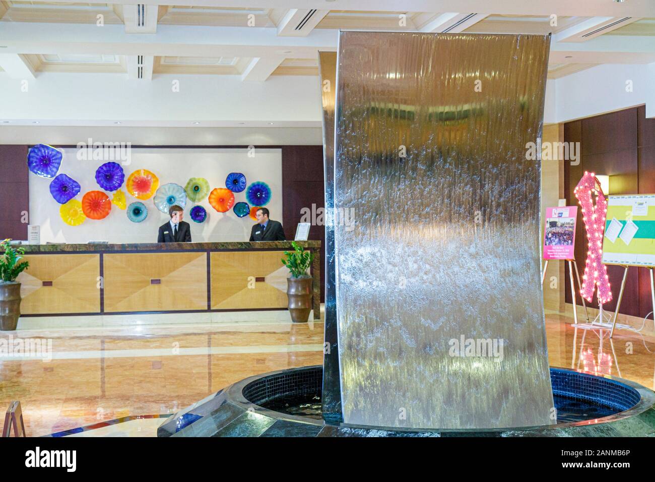 Marriott hotel reception desk hi-res stock photography and images - Alamy