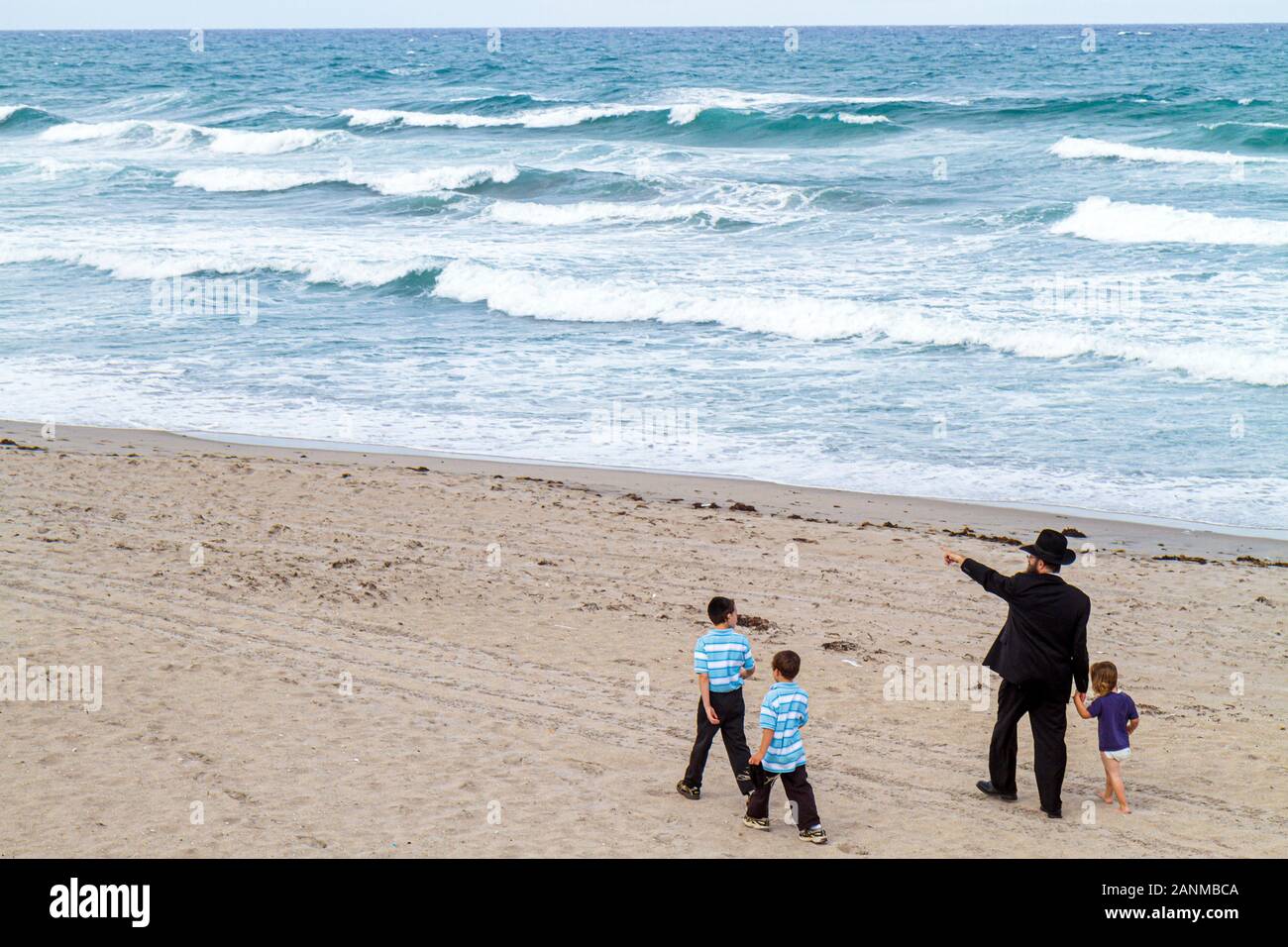 Jews children hi-res stock photography and images - Alamy