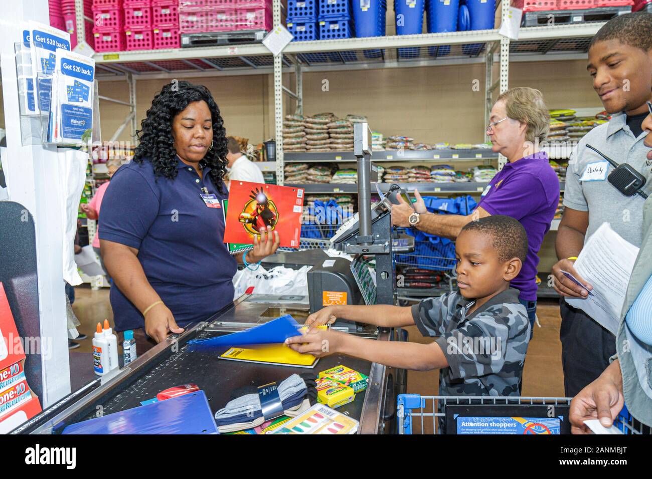 Walmart Workers High Resolution Stock Photography and Images - Alamy