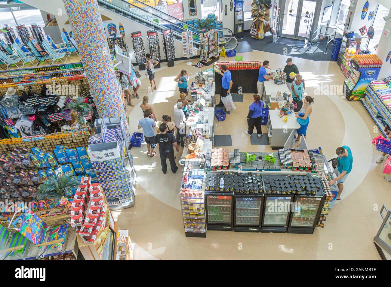 Cashier checkout usa hi-res stock photography and images - Alamy