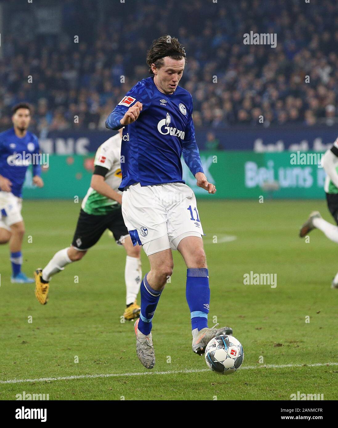 Gelsenkirchen, Deutschland. 14th Jan, 2020. firo: 17.01.2020 Football ...