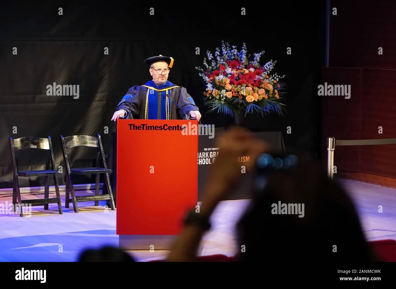 Graduation ceremony auditorium hi-res stock photography and images - Alamy