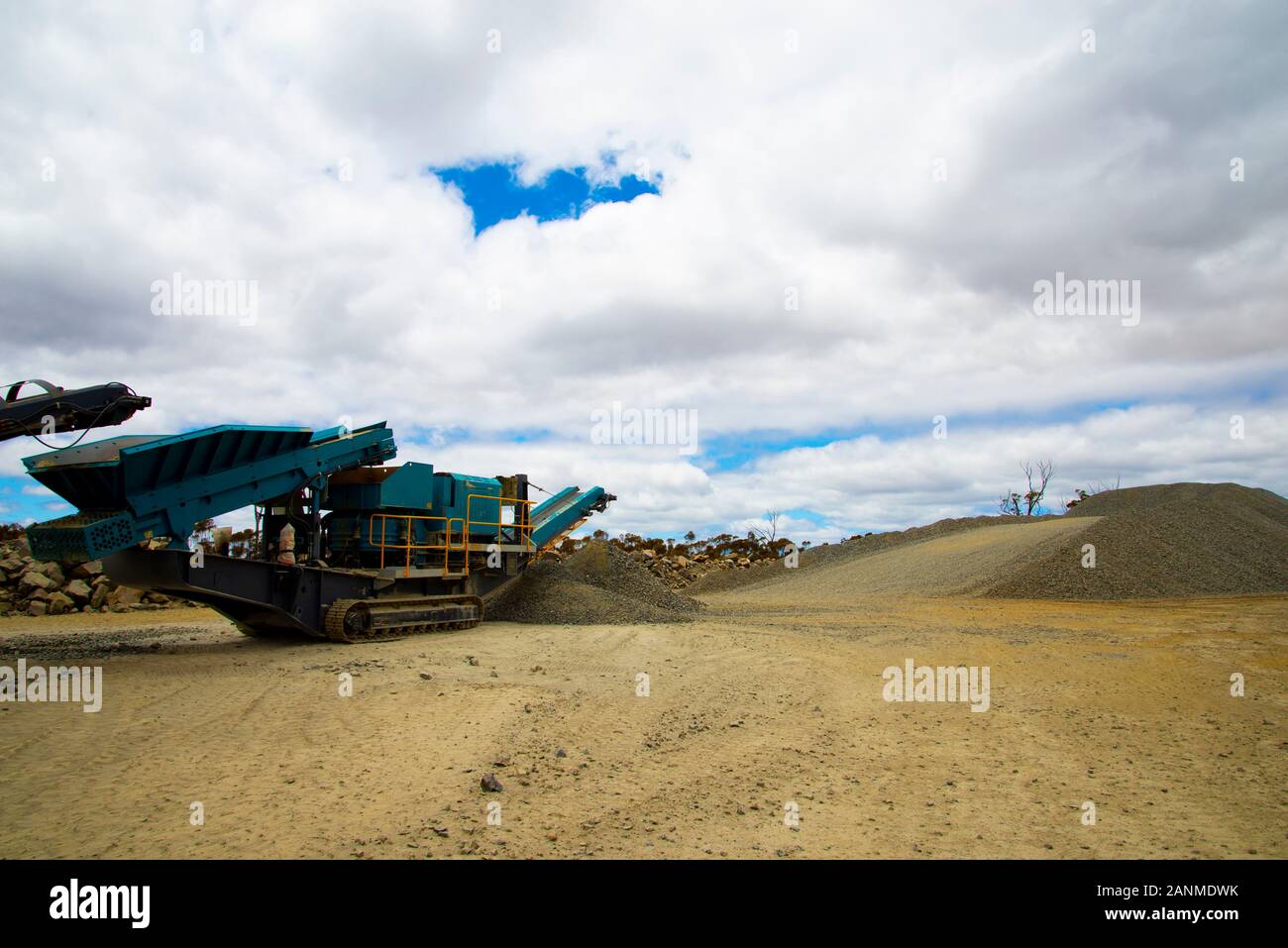 Mobile Plant Quarry High Resolution Stock Photography and Images - Alamy