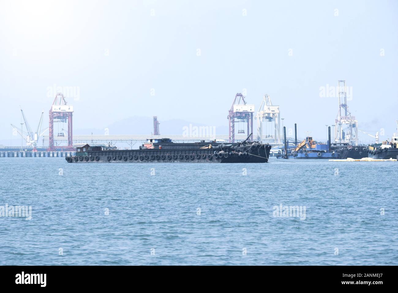 Bulk sand shipment hi-res stock photography and images - Alamy