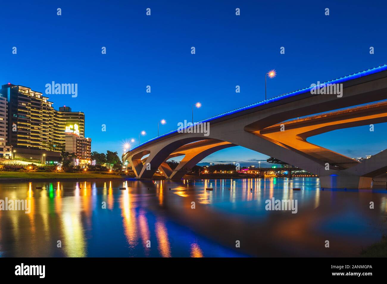 landscape of bitan in taipei at night Stock Photo - Alamy