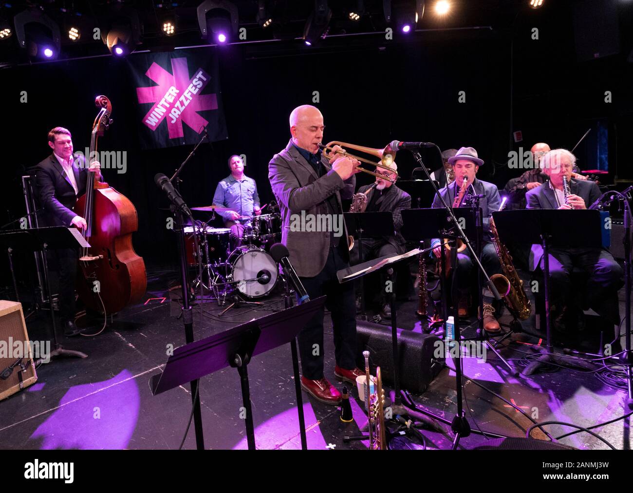 Peter apfelbaum hi-res stock photography and images - Alamy