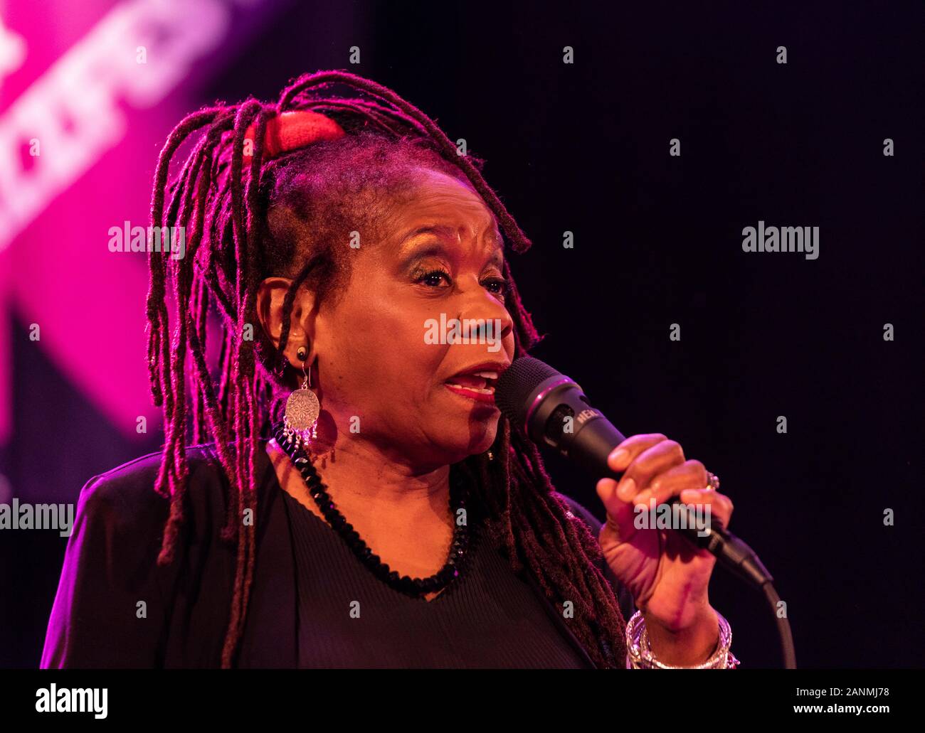 Peter apfelbaum hi-res stock photography and images - Alamy