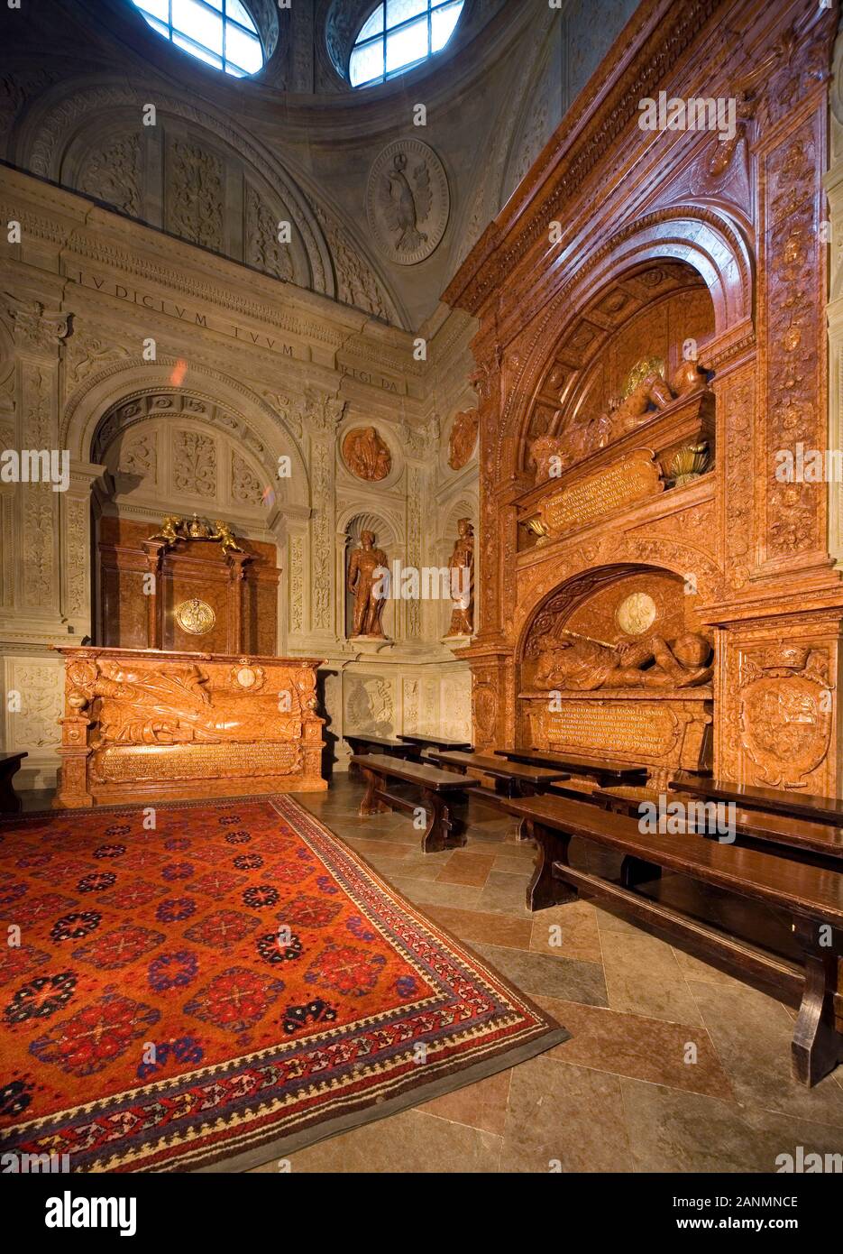 Poland city royal castle interior hi-res stock photography and images ...