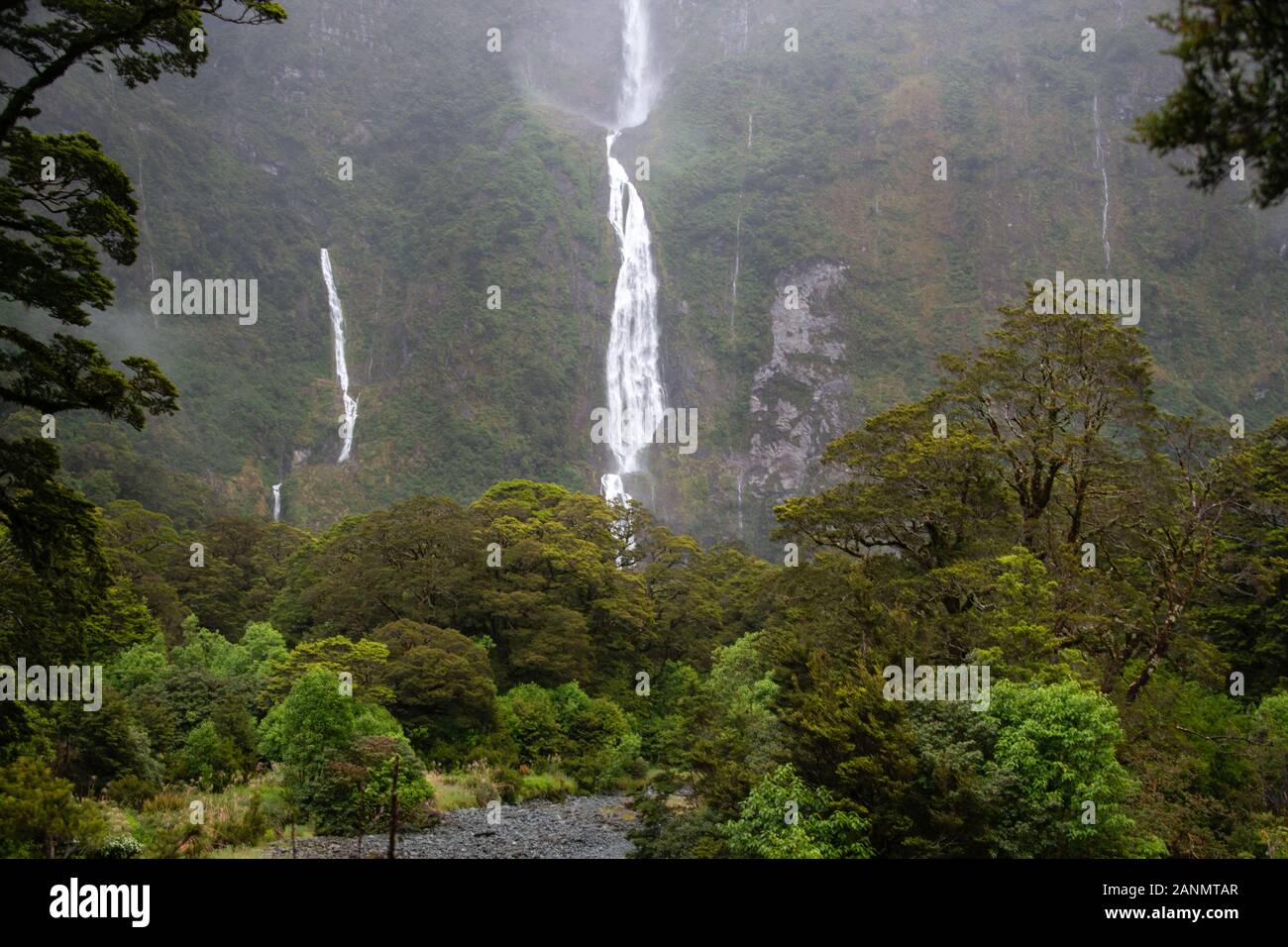 Sutherland falls new zealand hi-res stock photography and images - Alamy