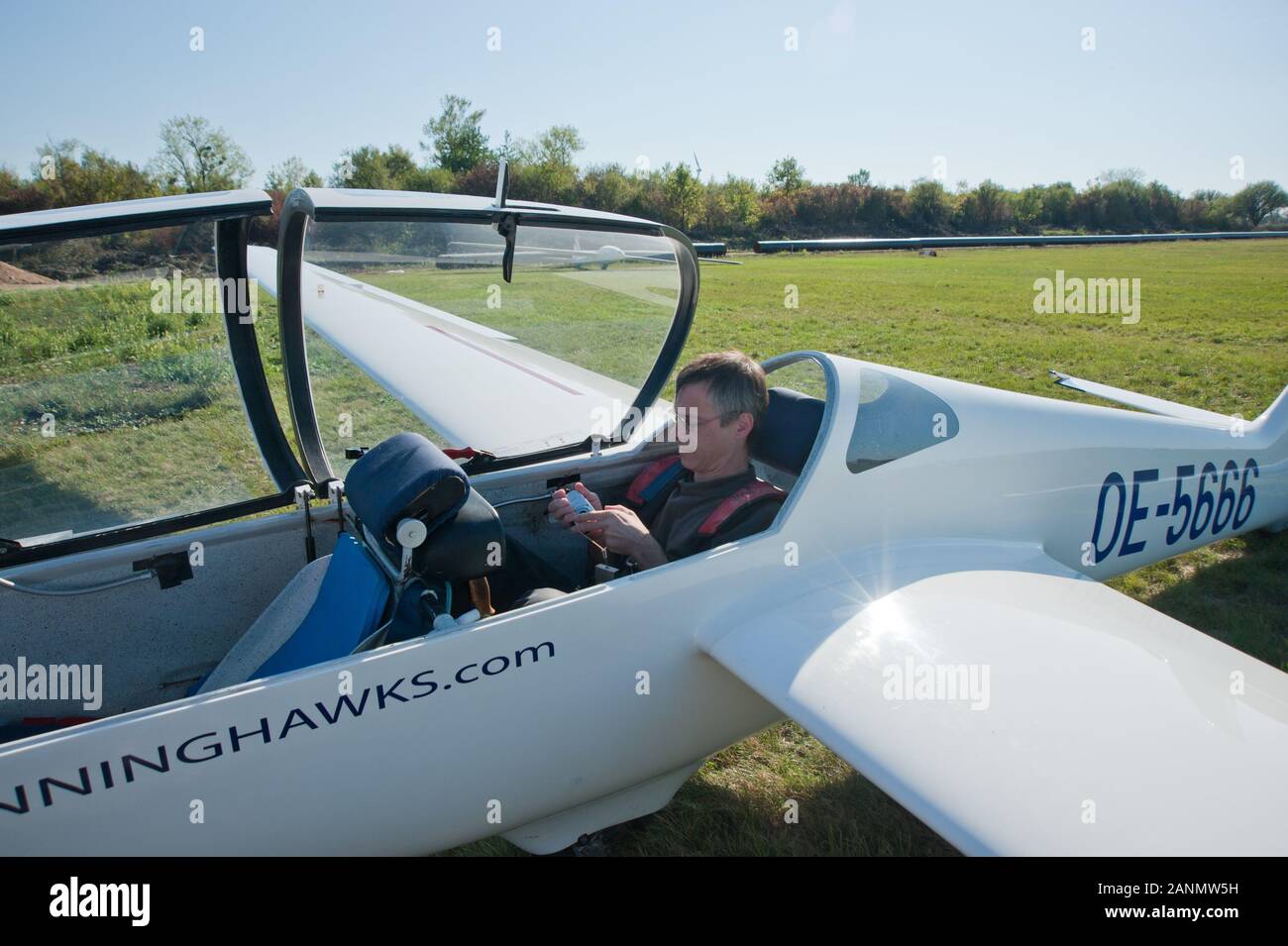 Segelflugzeug segelfliegen hi-res stock photography and images - Alamy