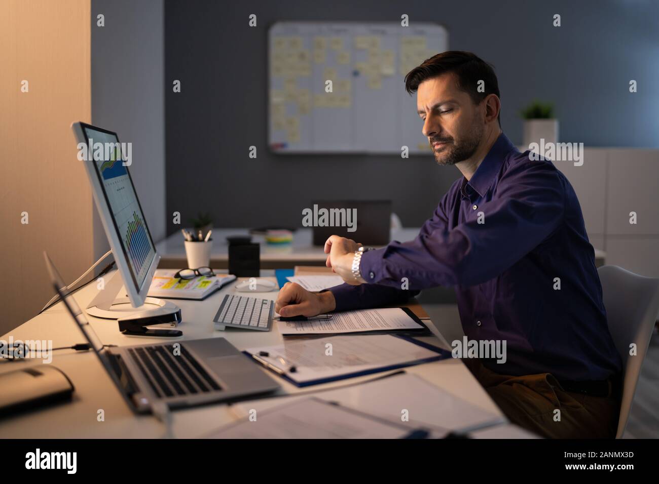 Businessman running timer High Resolution Stock Photography and Images ...
