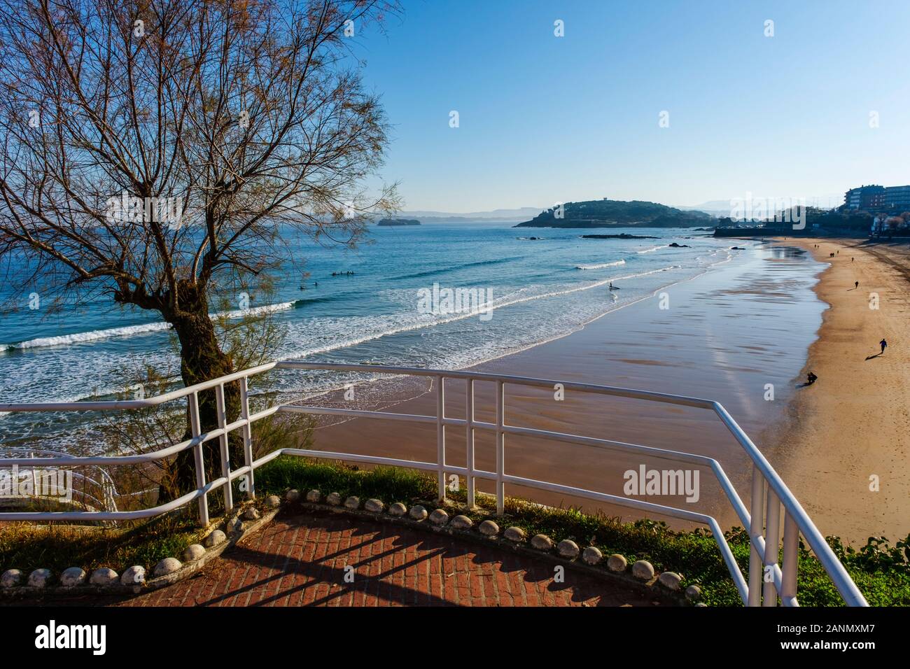 Spain santander beach playa del sardinero hi-res stock photography and ...