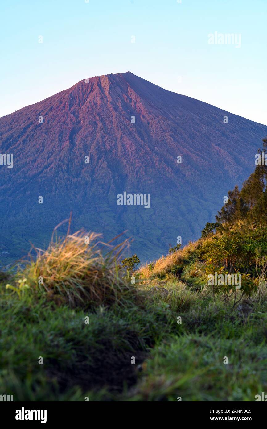 Mount Rinjani Eruption High Resolution Stock Photography and Images - Alamy
