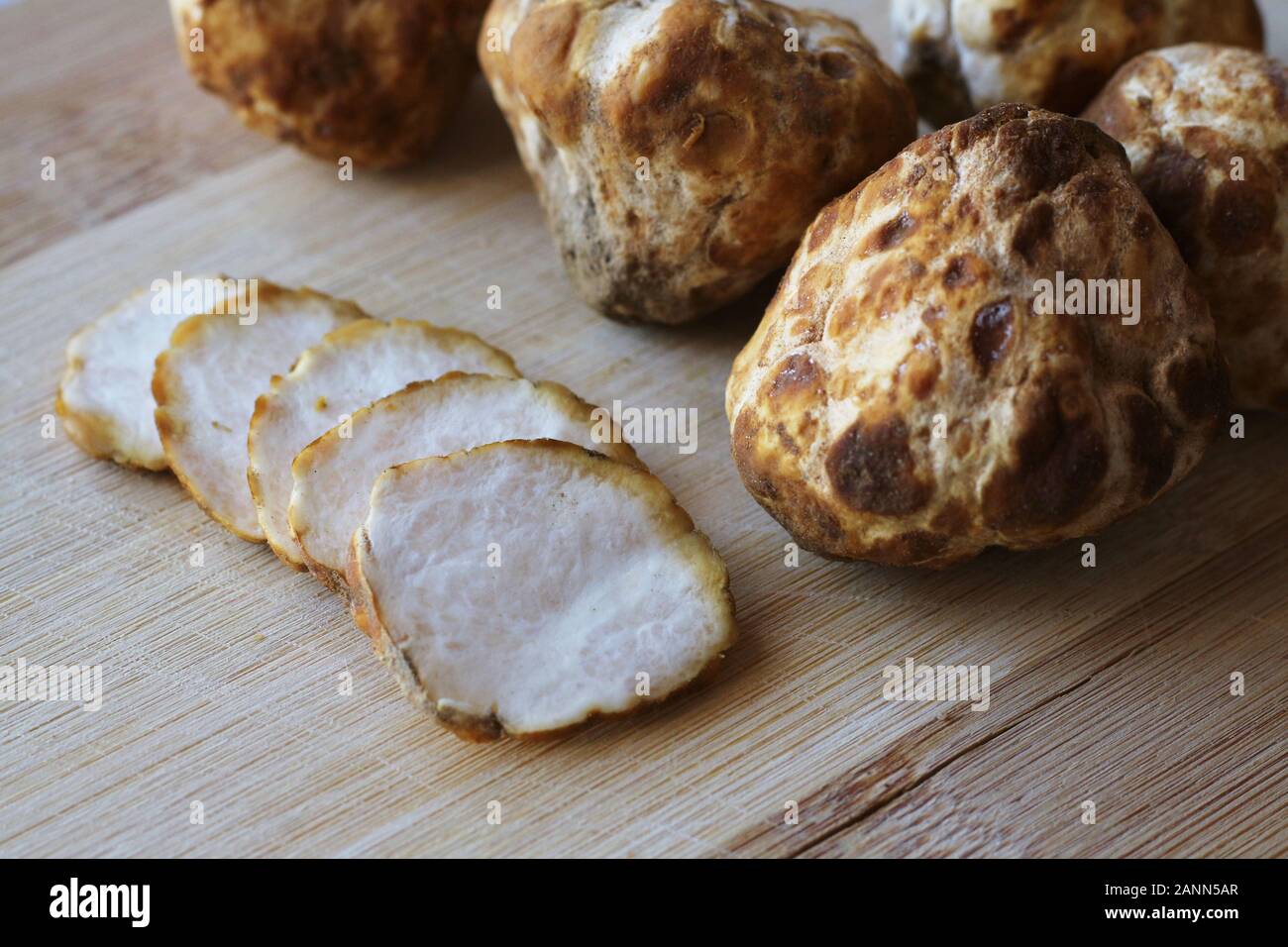 Iraq truffles hi-res stock photography and images - Alamy