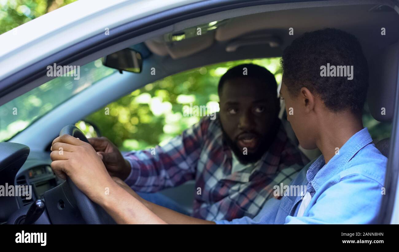 Parent teaching teen to drive hi-res stock photography and images - Alamy